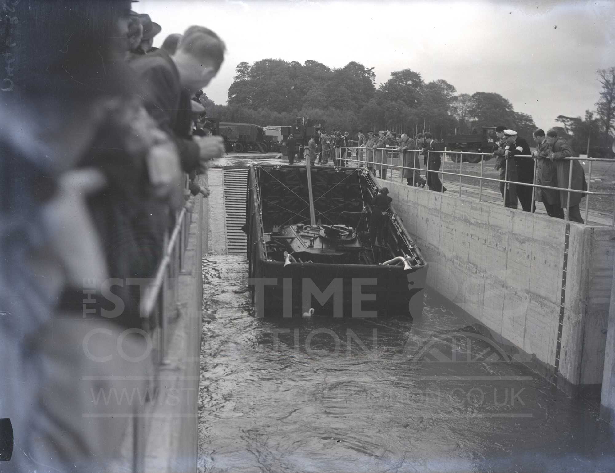 tpt transport truck lorry wagon military soldier war fvrde tank ...