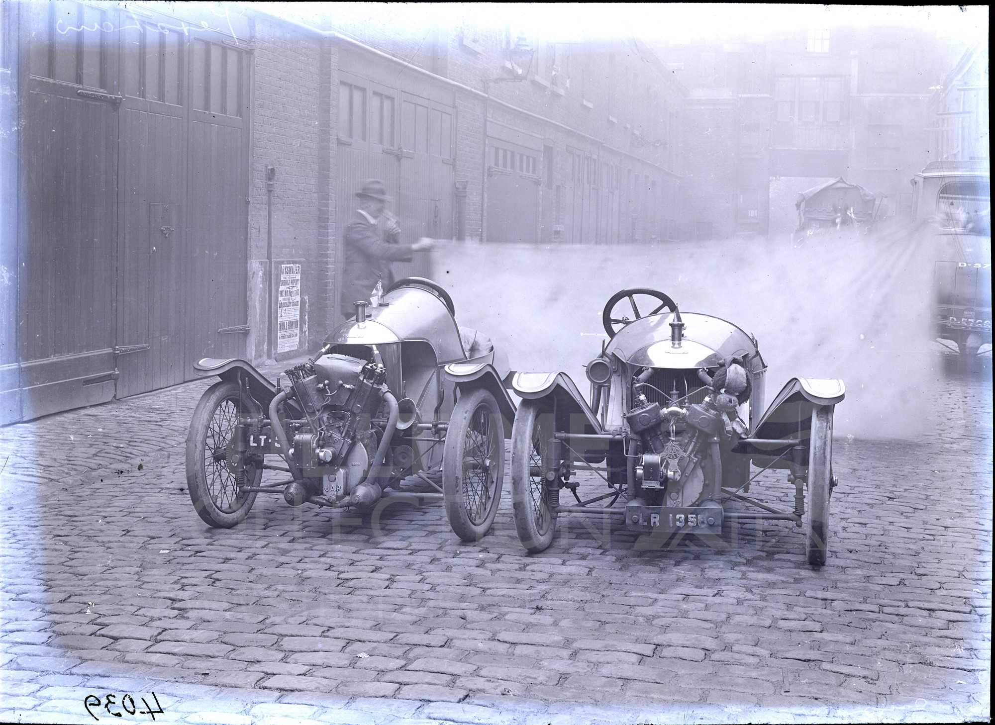 microcar tpt transport car automobile motorcar trike tricycle cycle ...