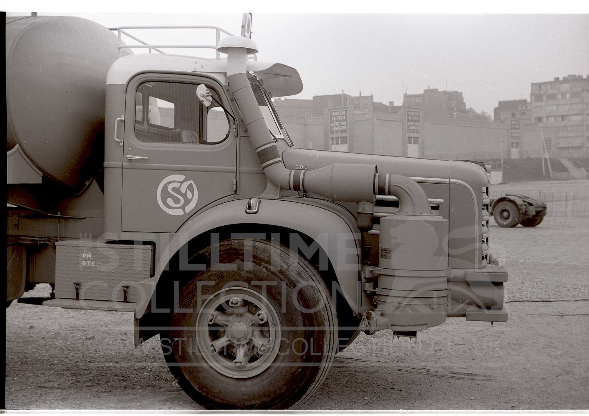 tpt transport truck lorry wagon saviem sahara paris france motor engine ...