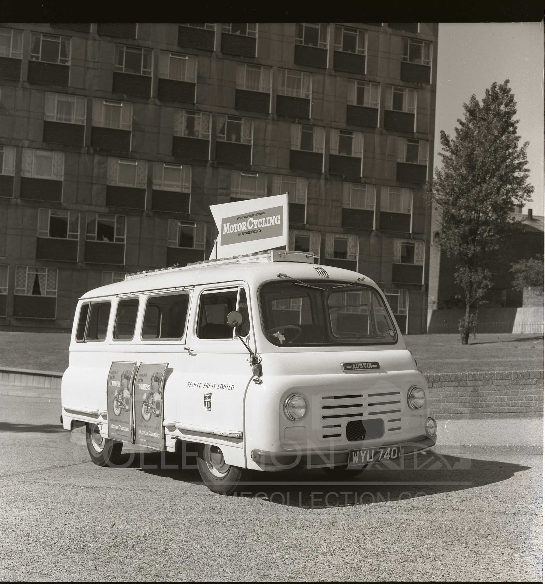 1962 austin bmc j2 martin walker mini bus motor motor show show tpt ...
