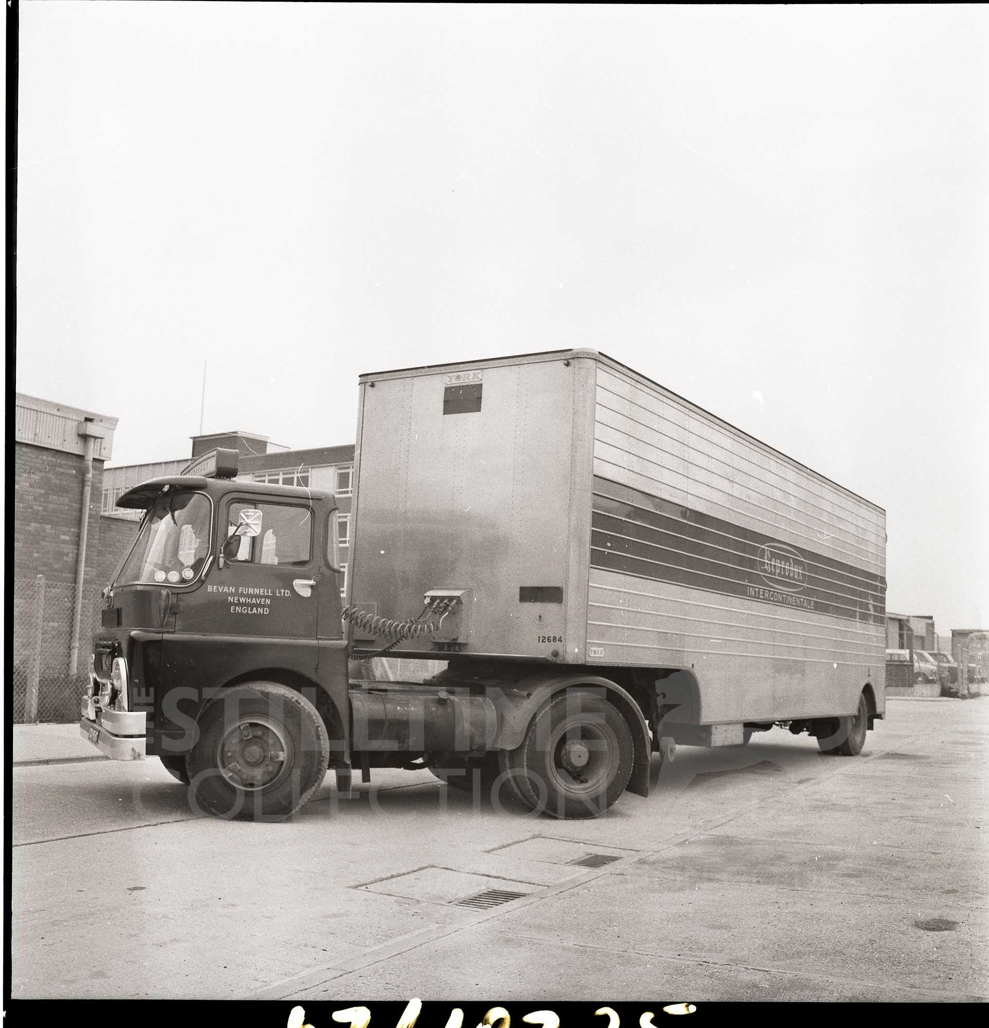 tpt transport truck lorry wagon guy man boy male invincible artic ...