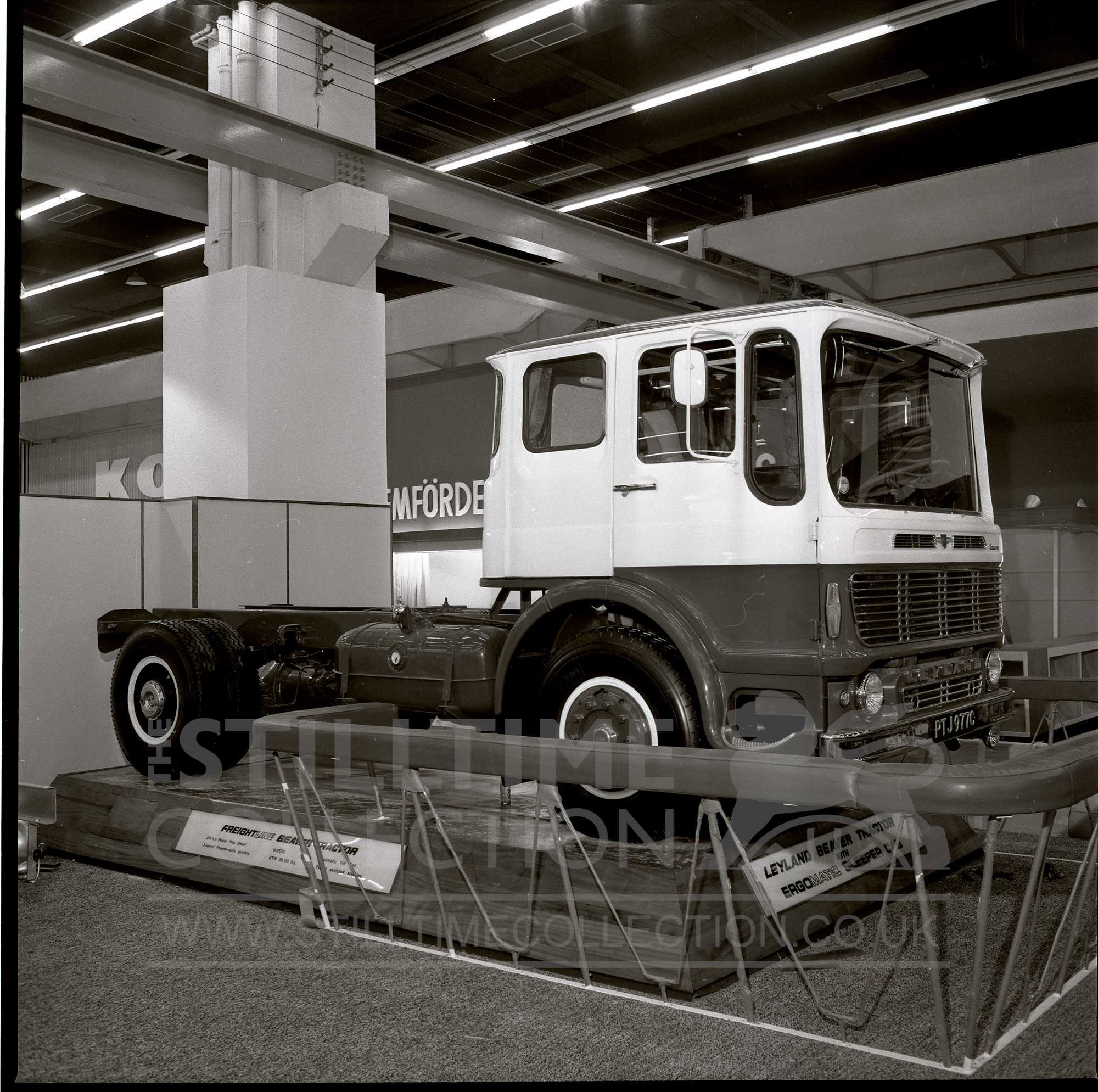 tpt transport truck lorry wagon motor engine show presentation ...