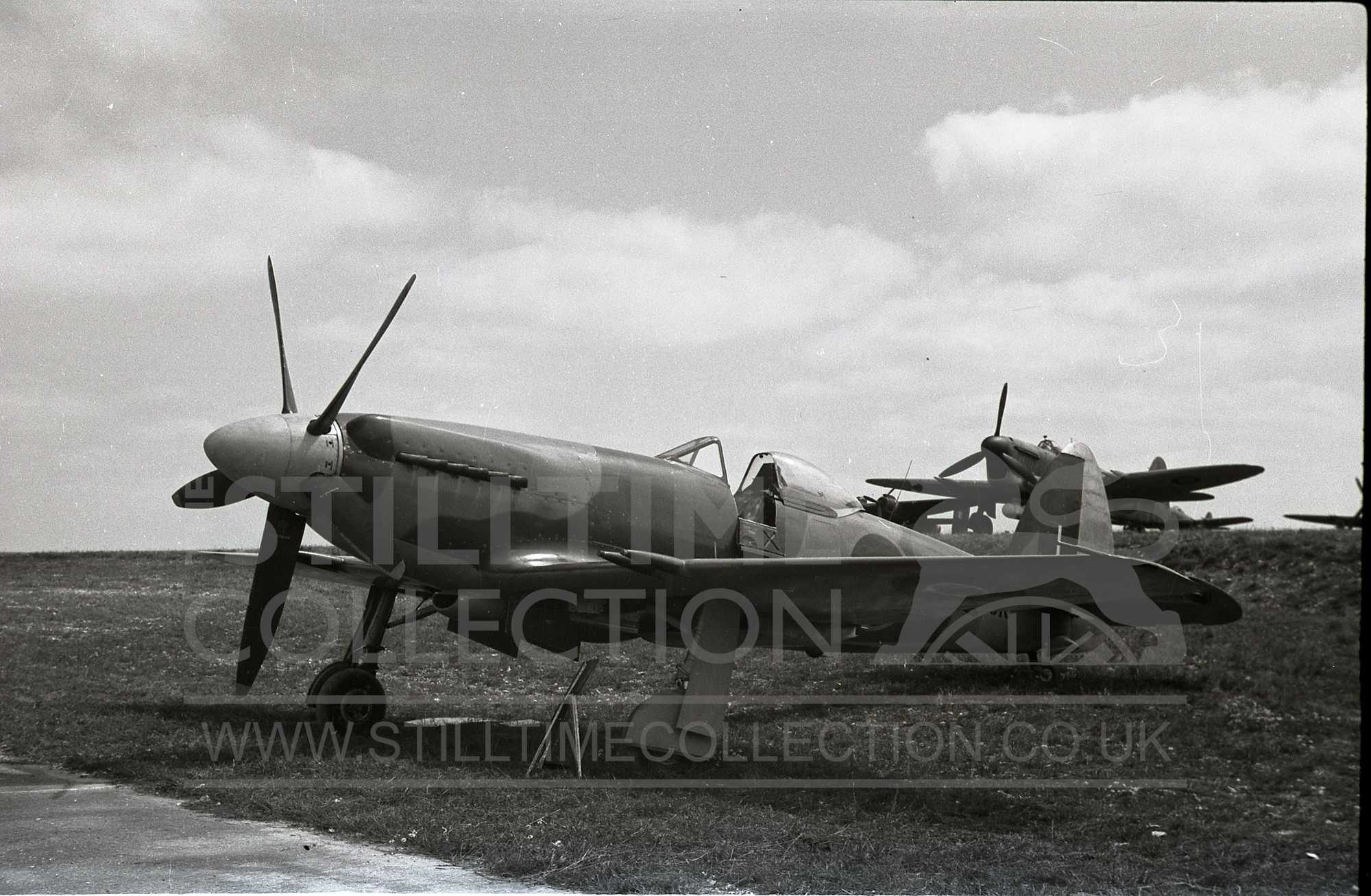 aircraft plane vehicle airplane flight flying aero tpt transport air ...