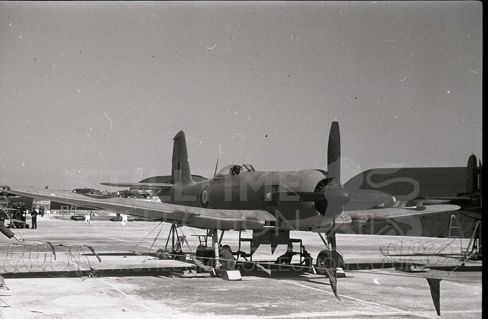 aircraft plane vehicle airplane flight flying aero tpt transport air ...