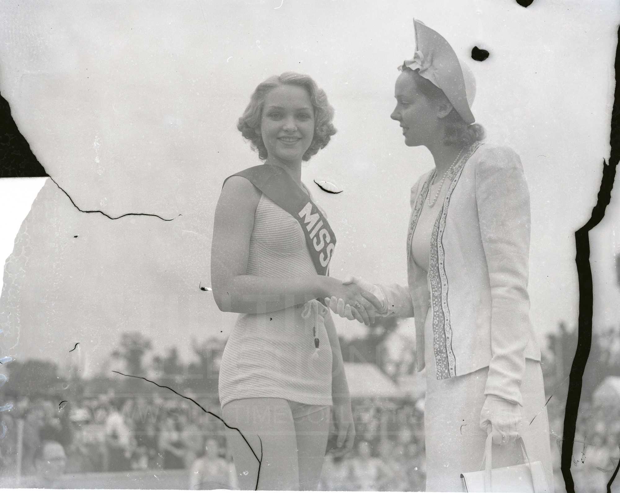 glamour miss lyons corner house georgina hellen cashier at throgmorton ...