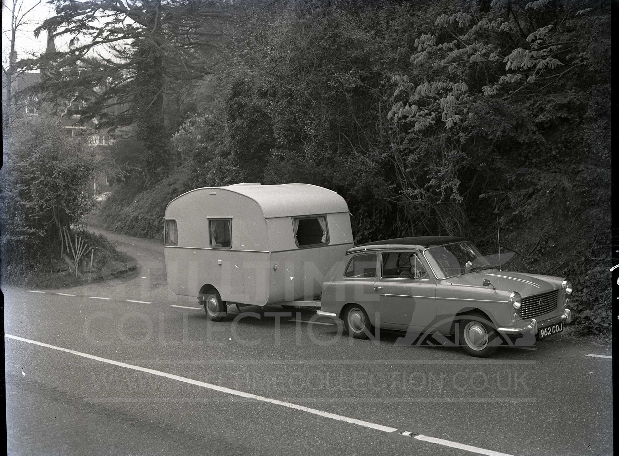 tpt transport car automobile motorcar austin a40 caravan trailer | The ...