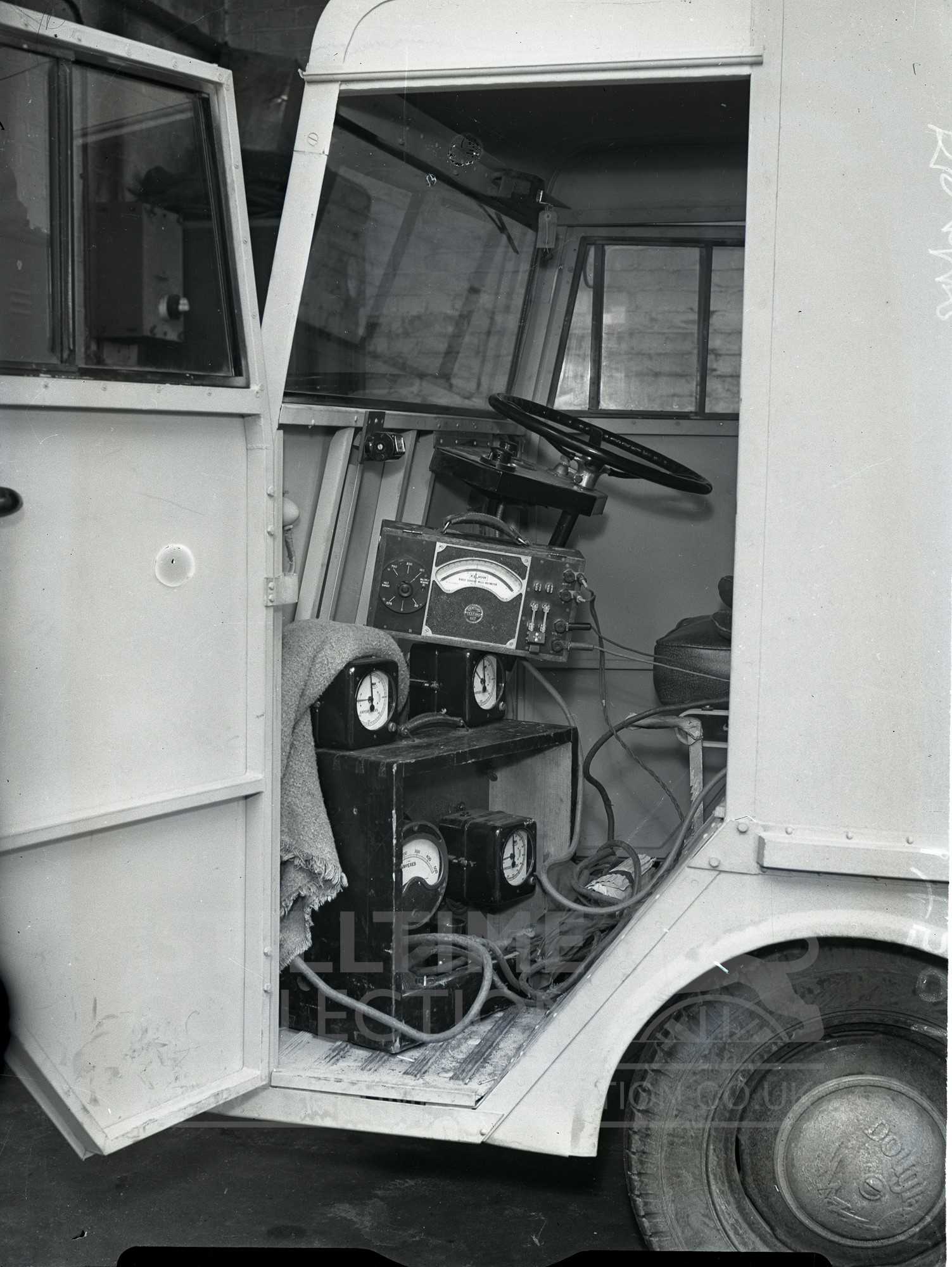 douglas electic float milk milk float tpt truck van tpt transport truck ...