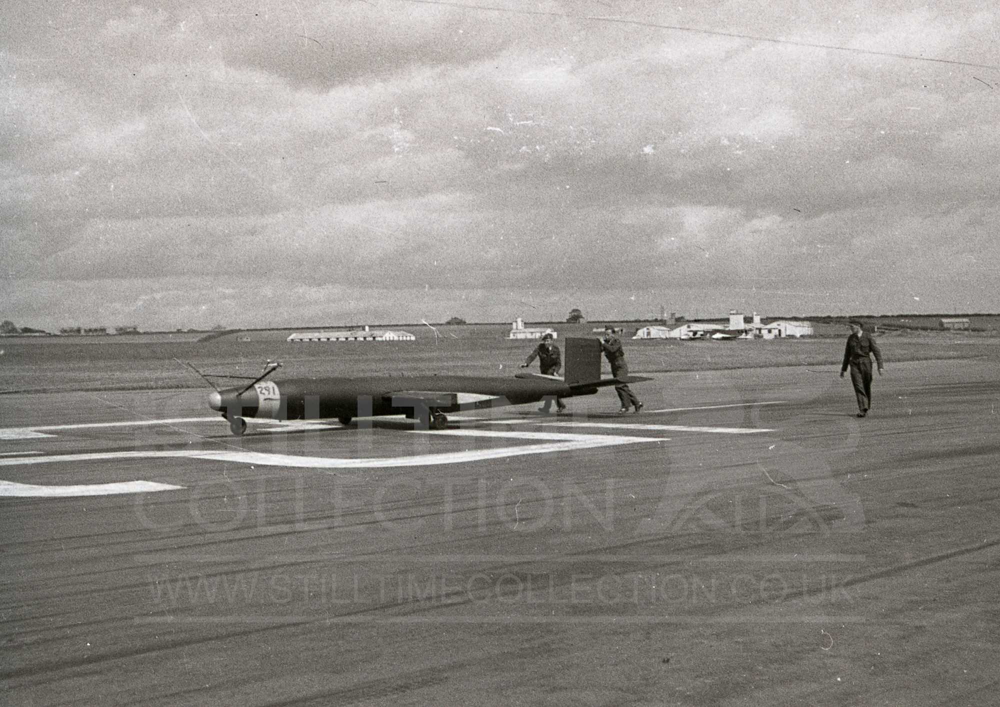 tpt transport air aero military soldier war visit of sec state for ...