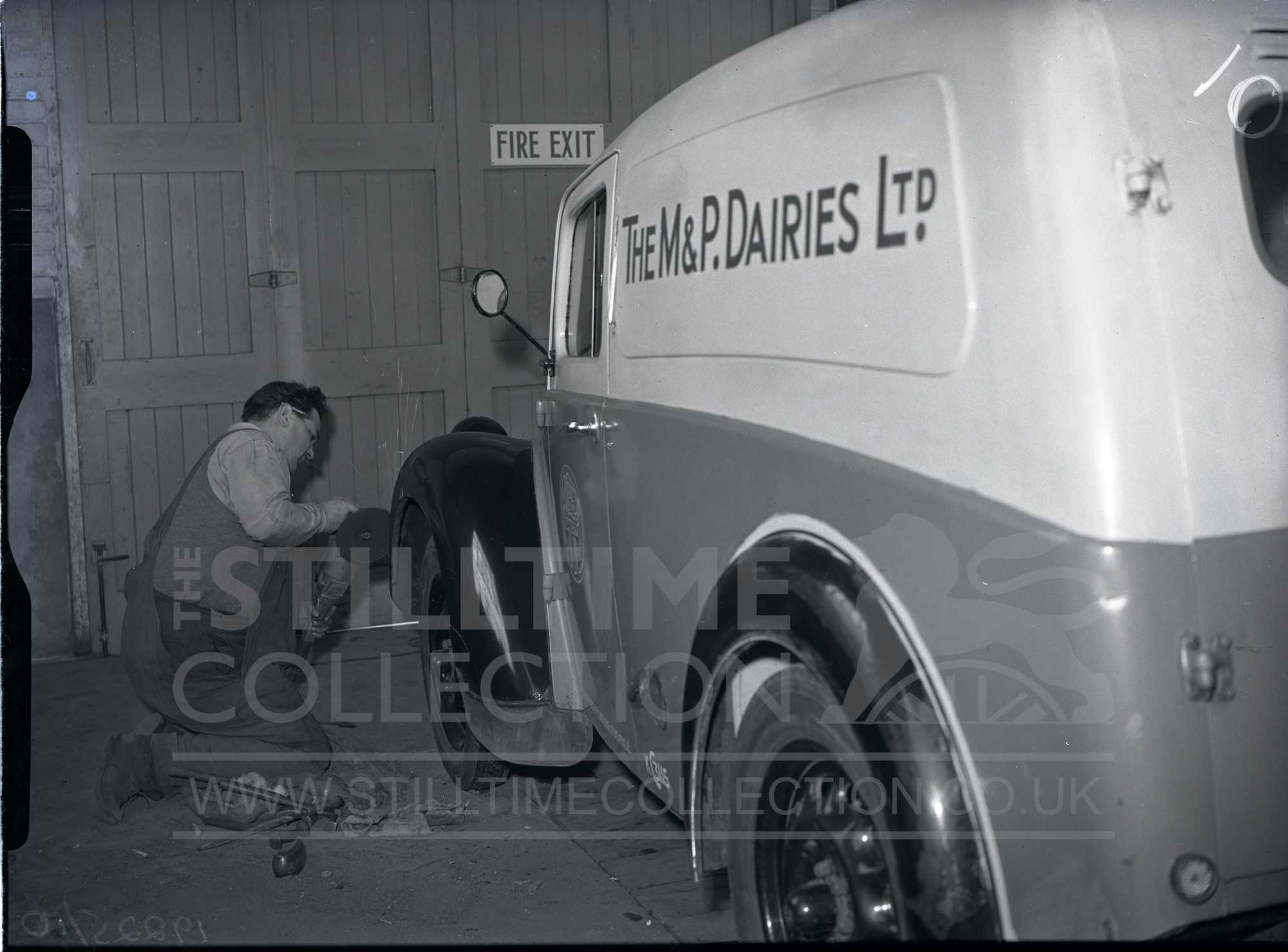 douglas electic float milk milk float tpt truck van tpt transport truck ...