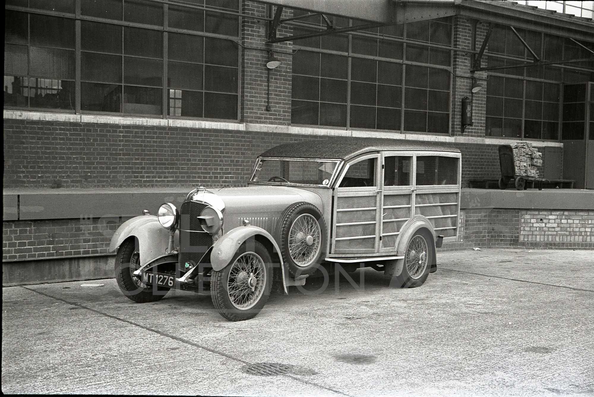 tpt transport car automobile motorcar citroen light 15 traction avant ...