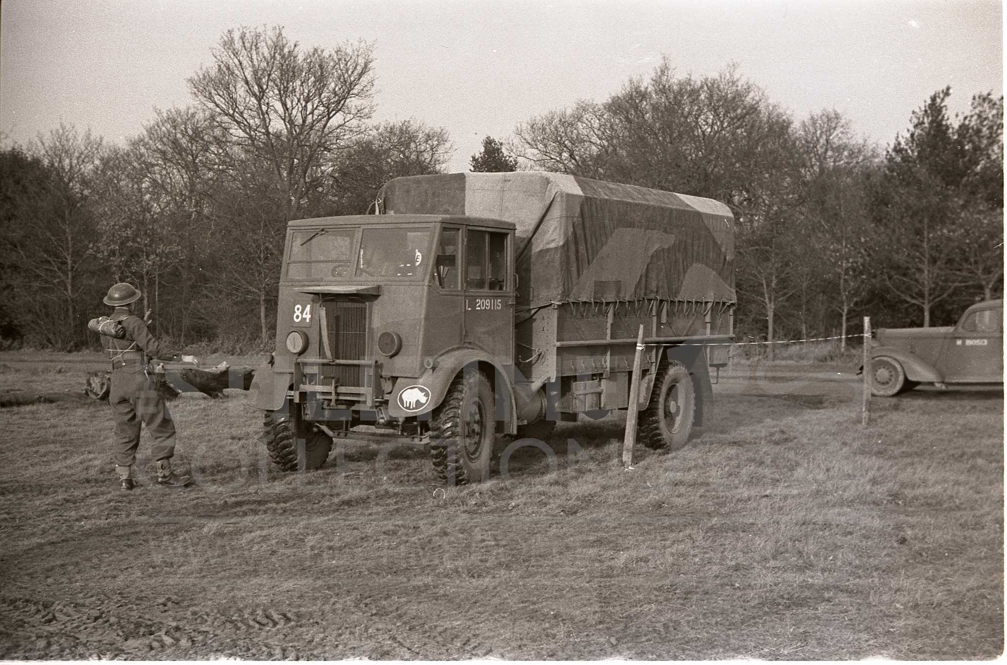 tpt transport truck lorry wagon bedford military soldier war army ww2 ...