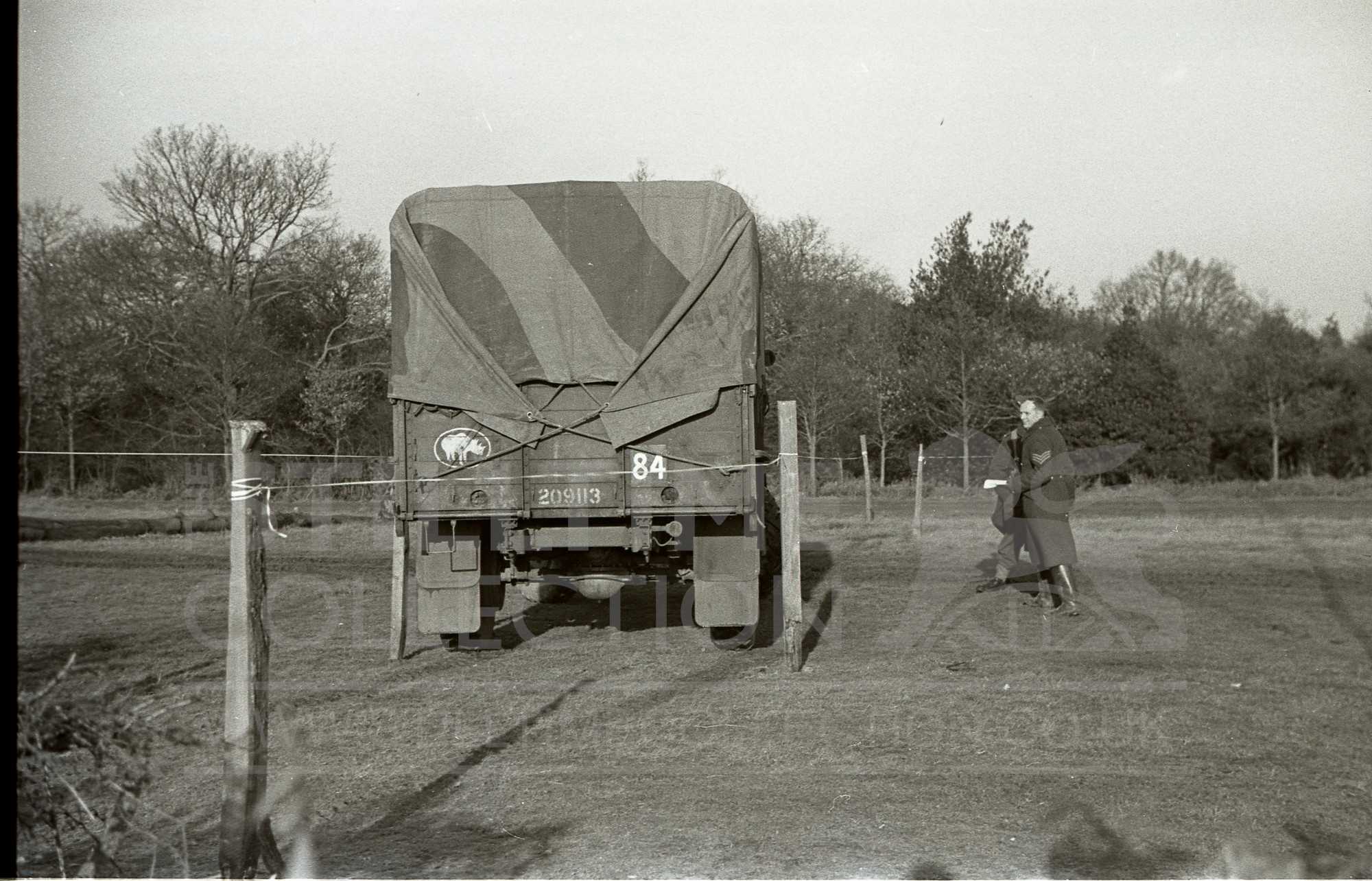 tpt transport truck lorry wagon bedford military soldier war army ww2 ...