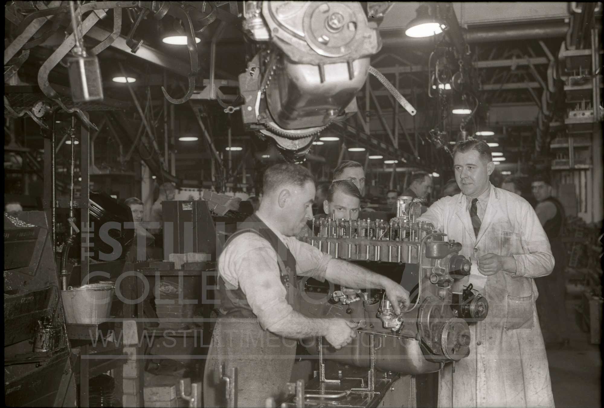 tpt transport truck lorry wagon bedford factory ww2 world war soldier ...