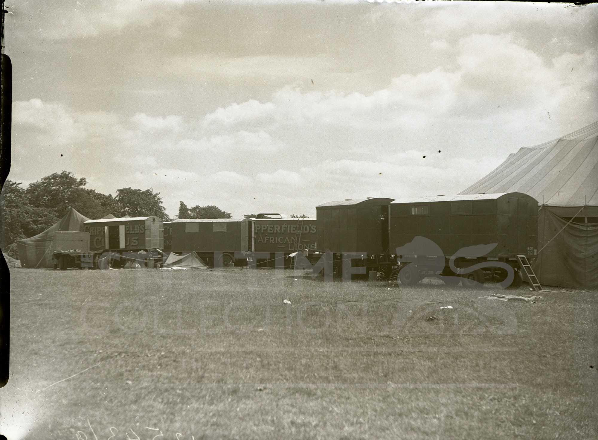 tpt transport truck lorry wagon chipperfields circus military soldier ...