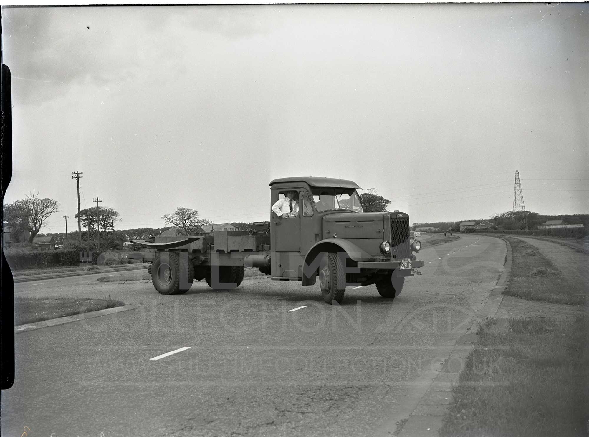 tpt transport truck lorry wagon leyland super beaver and trailer ...
