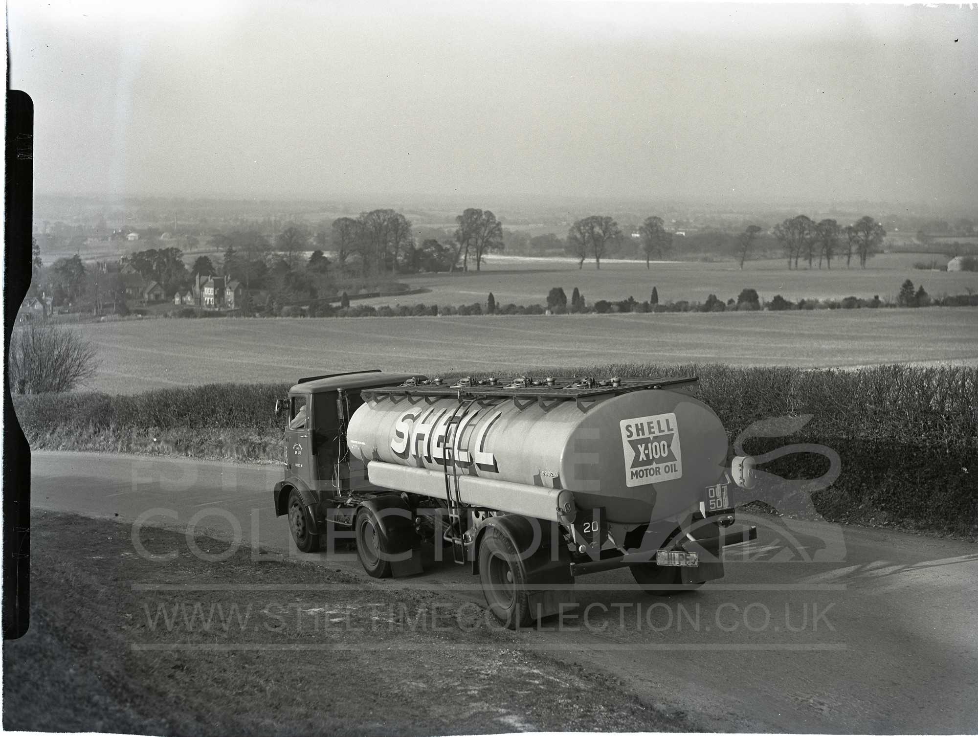 tpt transport truck lorry wagon dennis centaur 2000 gallon spirit ...