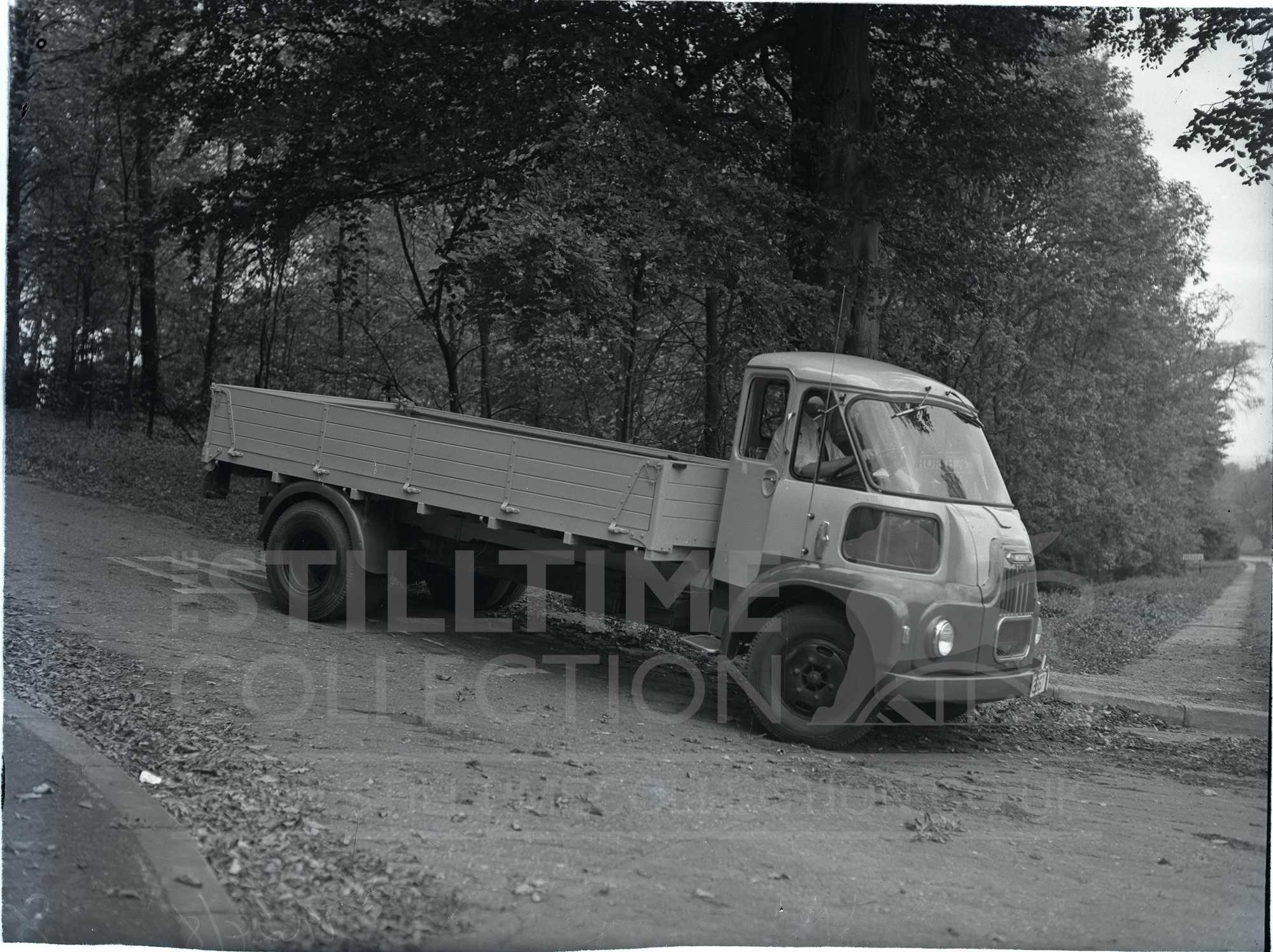 tpt transport truck lorry wagon bmc morris commercial fg 3 three ton ...