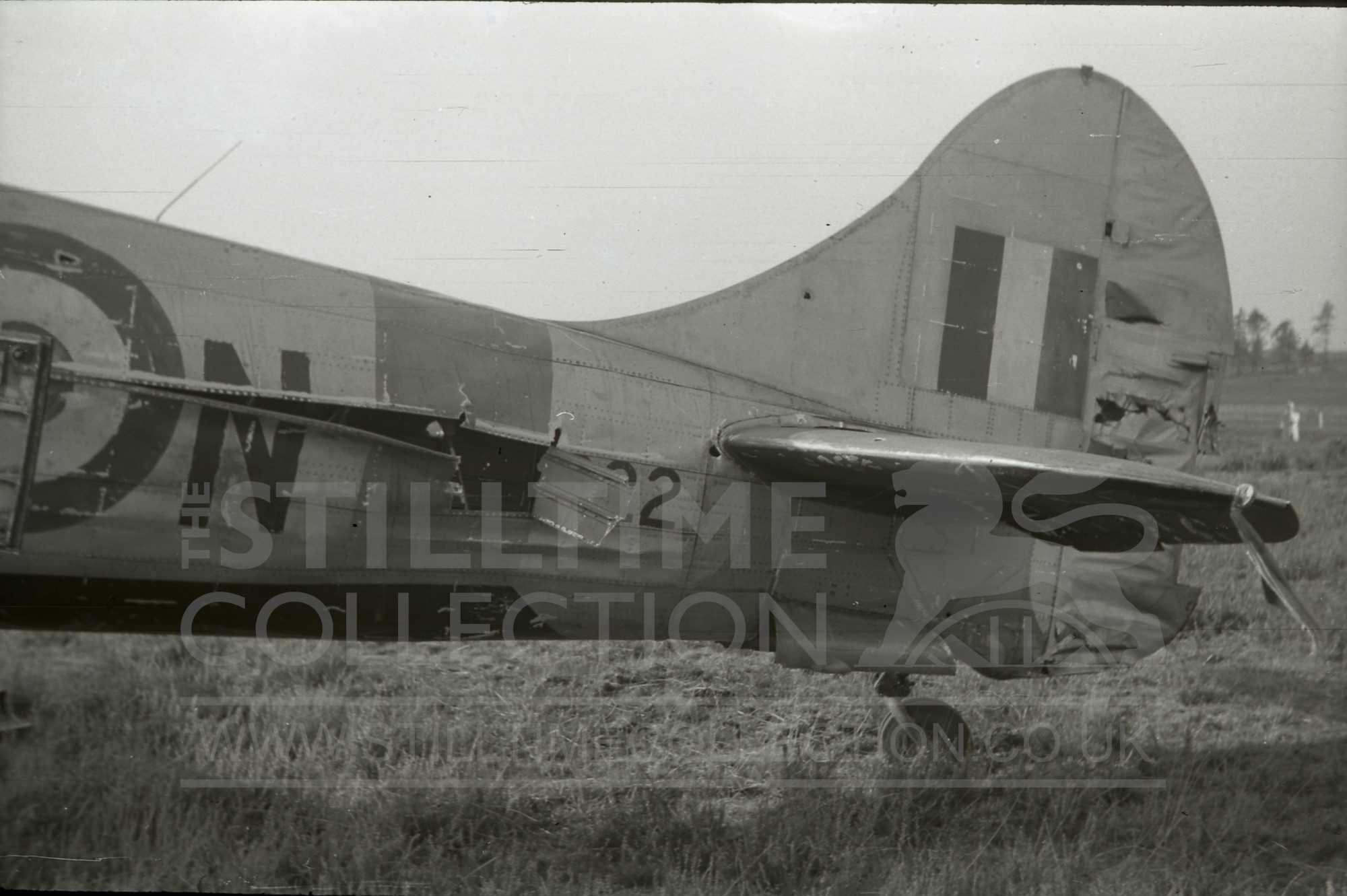 aircraft plane vehicle airplane flight flying aero military soldier war ...