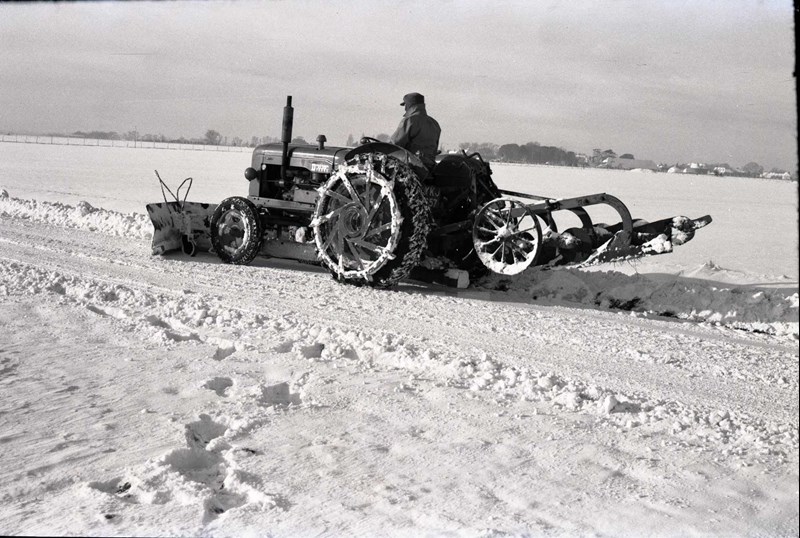 snow frozen cold tractor farm farmer plough upton | The Stilltime ...