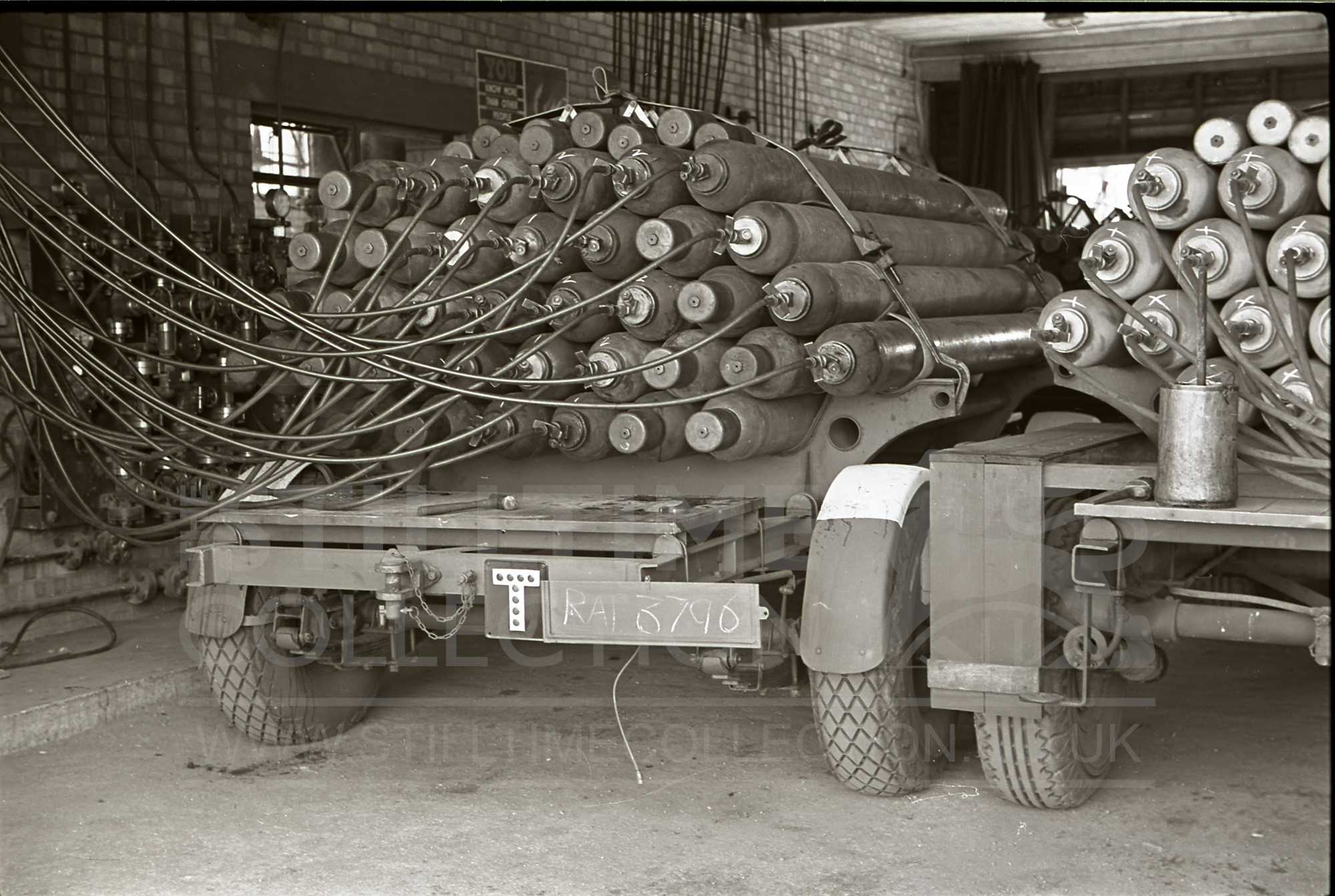 tpt transport truck lorry wagon war fighting fight battle soldier ww2 ...