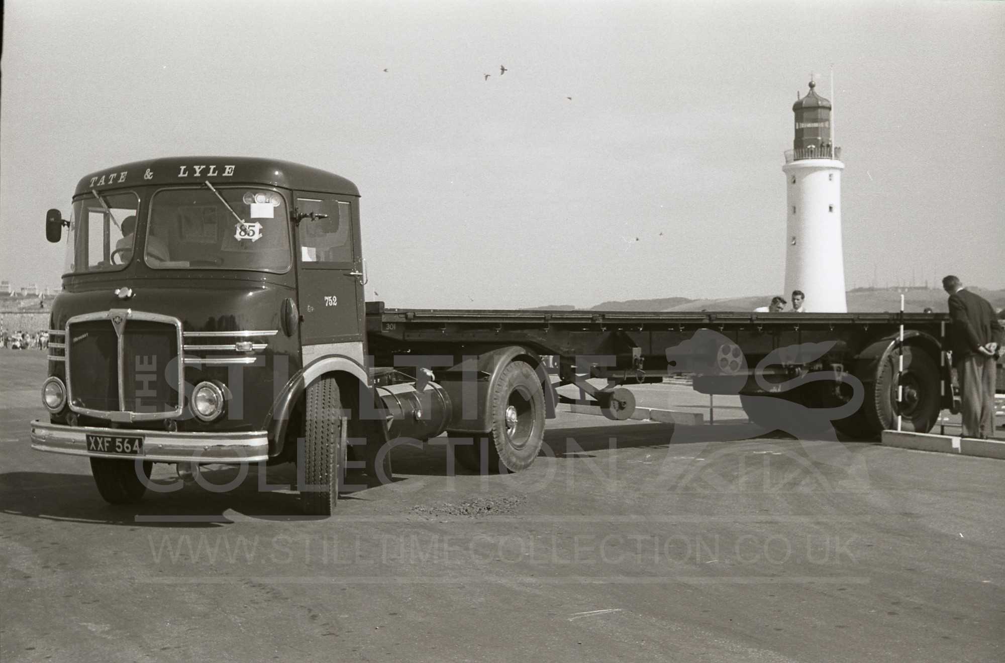 tpt transport truck lorry wagon ldoy place area scene scenery ...