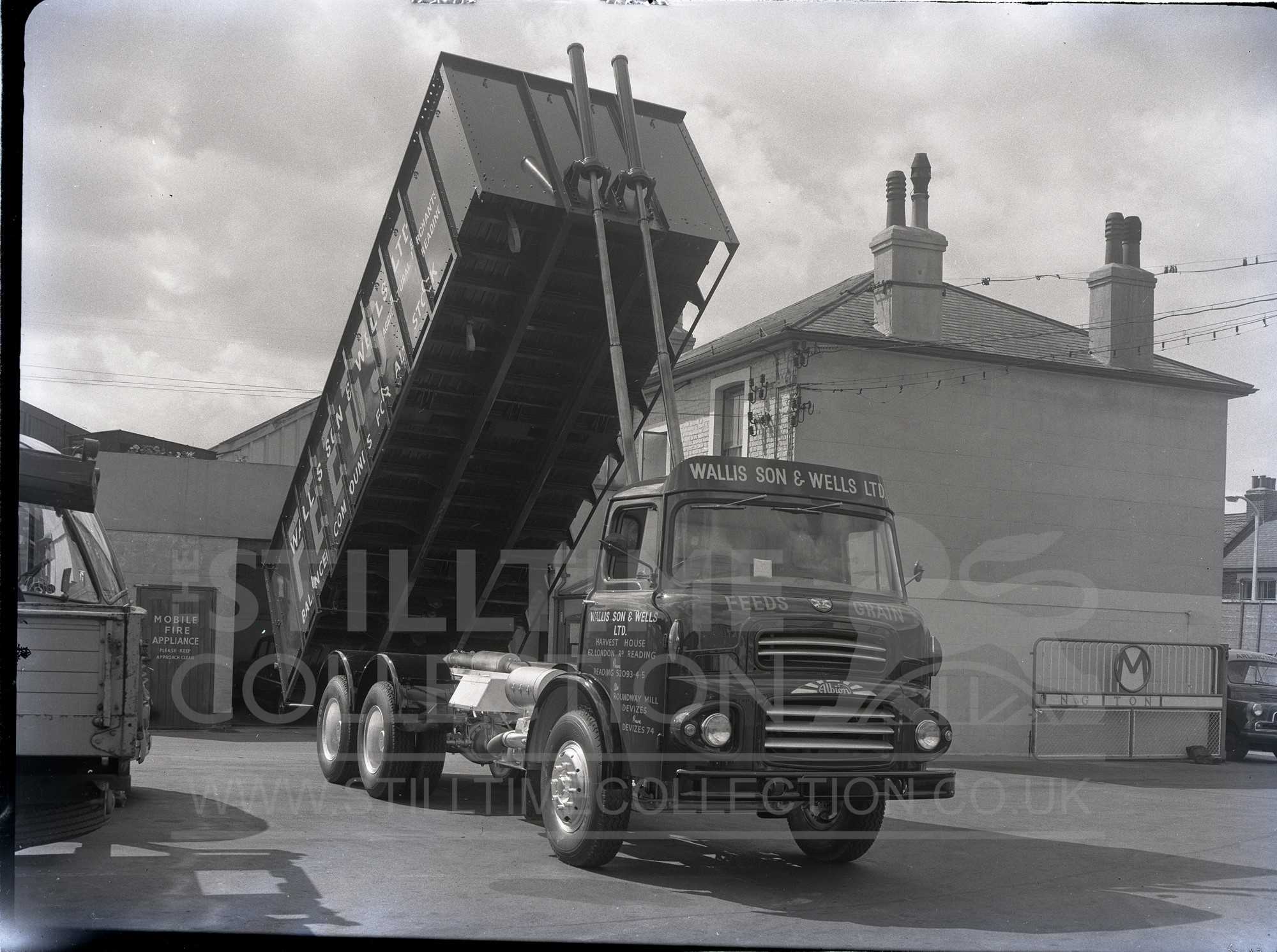 tpt transport truck lorry wagon albion lad bulk feed tipper | The ...