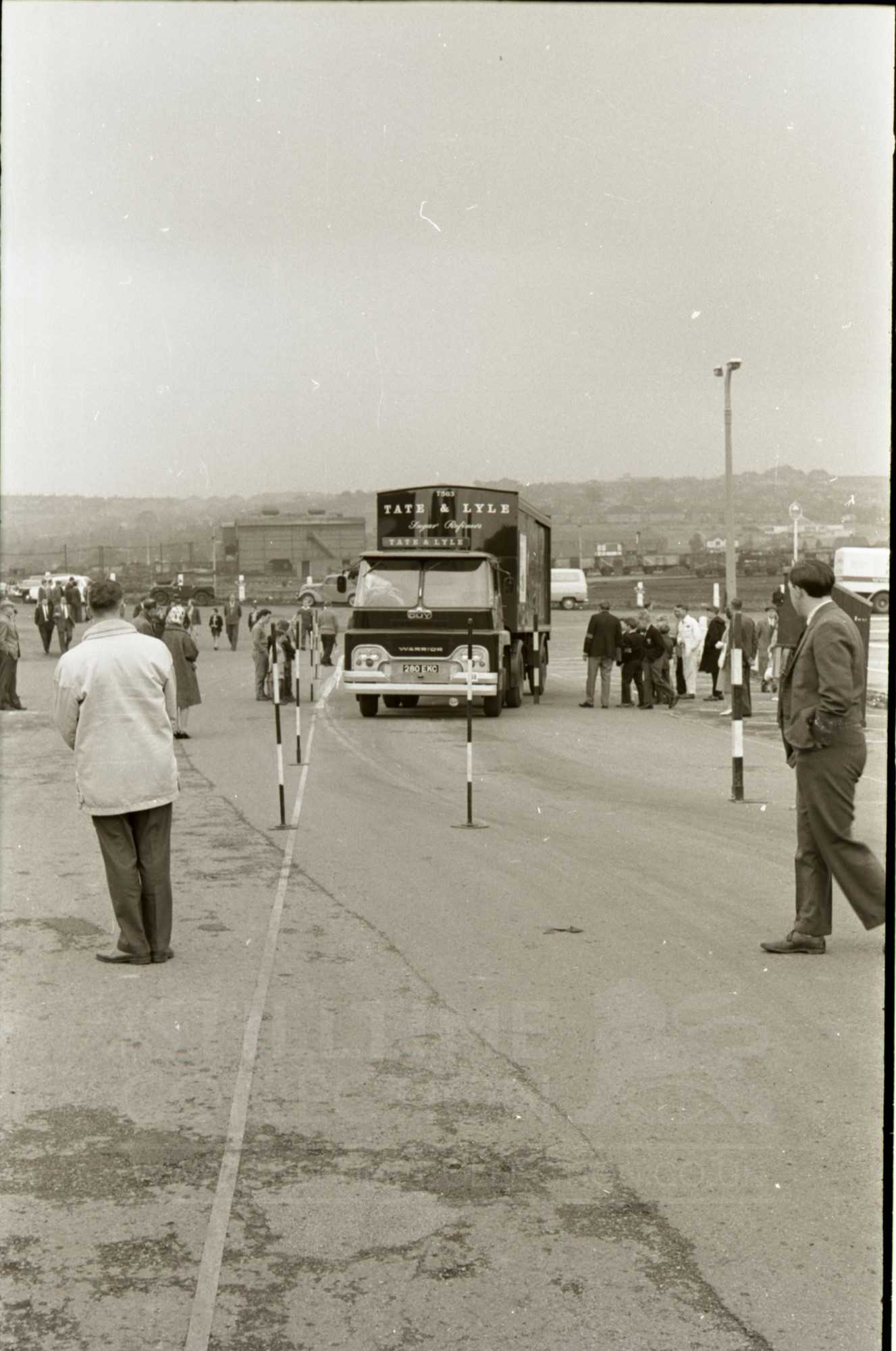 tpt truck ldoy place newcastle? guy warrior coy tate lyle | The ...