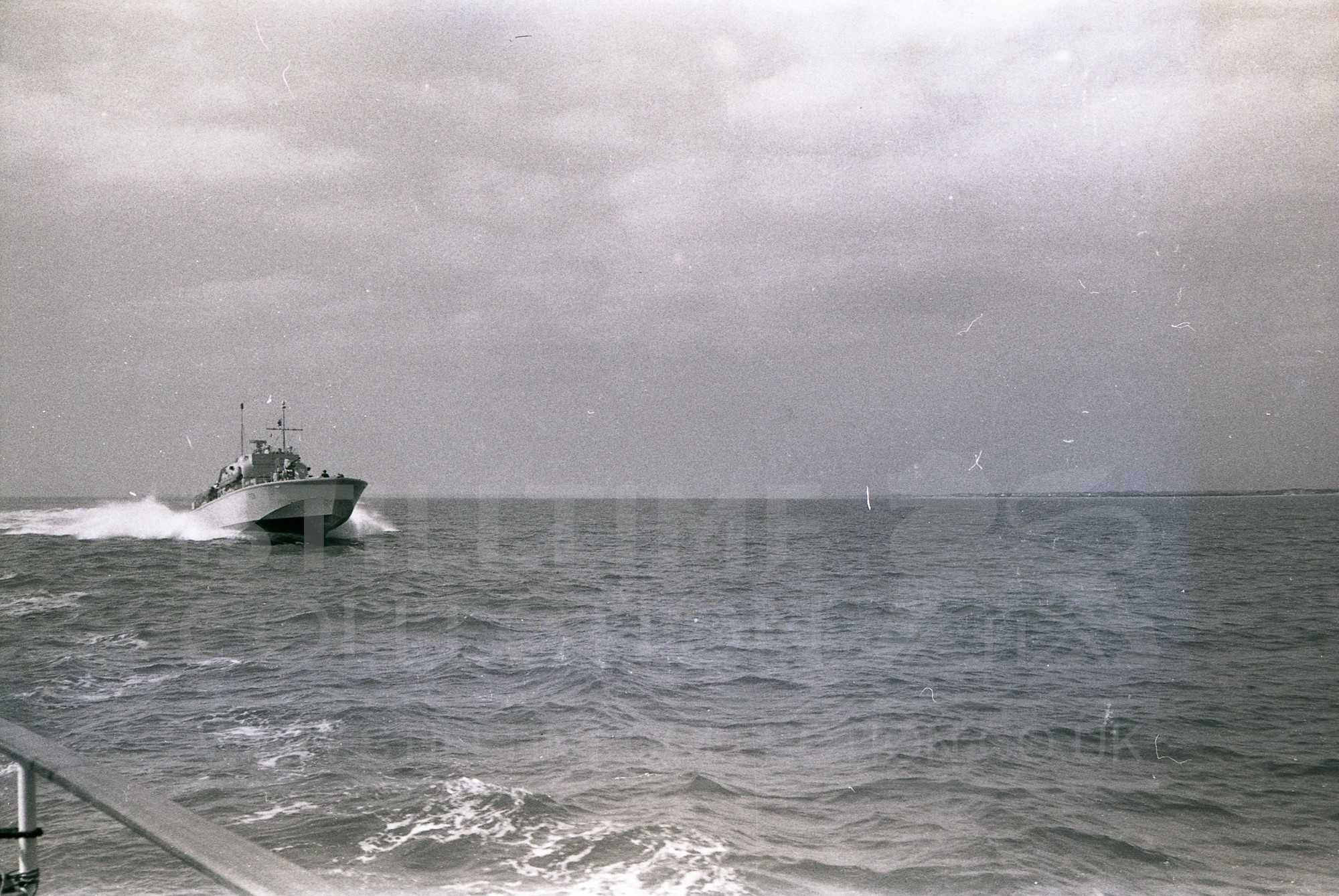 tpt ship mtb torpedo boat fast patrol boat gas turbine warship hms ...