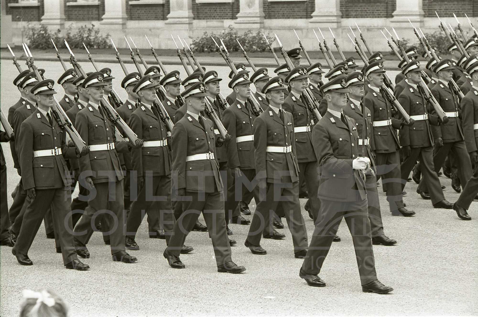military air force raf passing out parade cranwell queen elizabeth duke ...