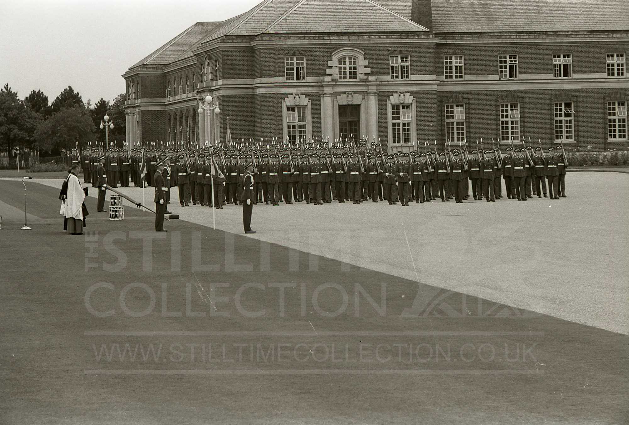 military air force raf passing out parade cranwell queen elizabeth duke ...