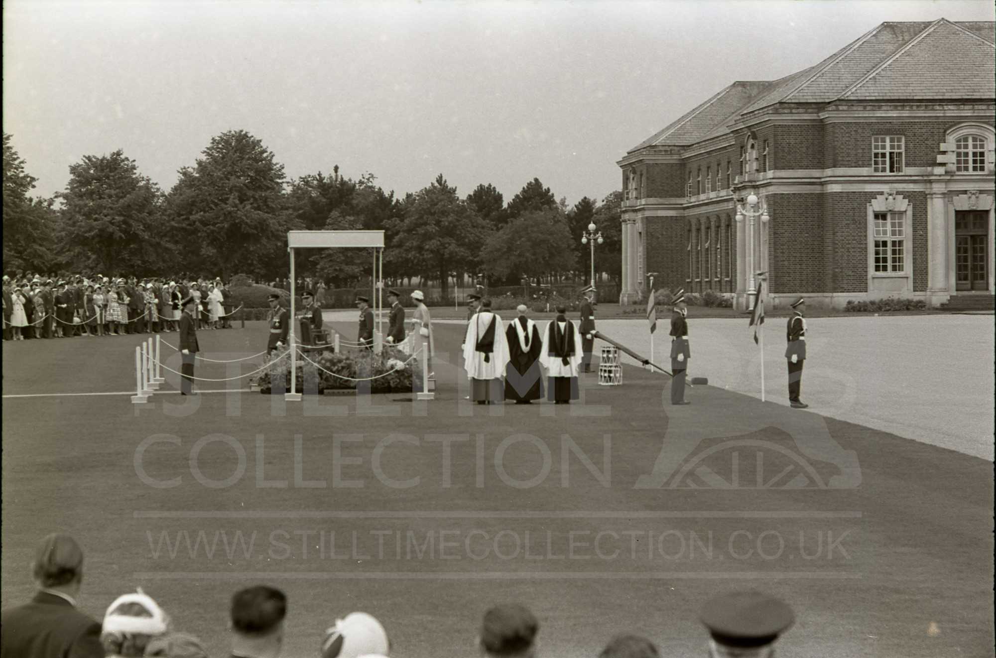 military air force raf passing out parade cranwell queen elizabeth duke ...
