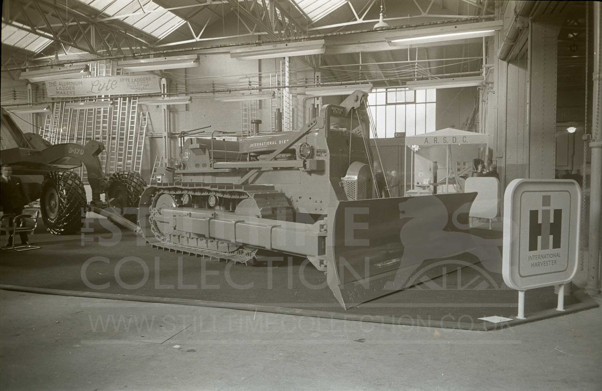 plant excavator tractor bulldozer public works and municipal exhibition ...