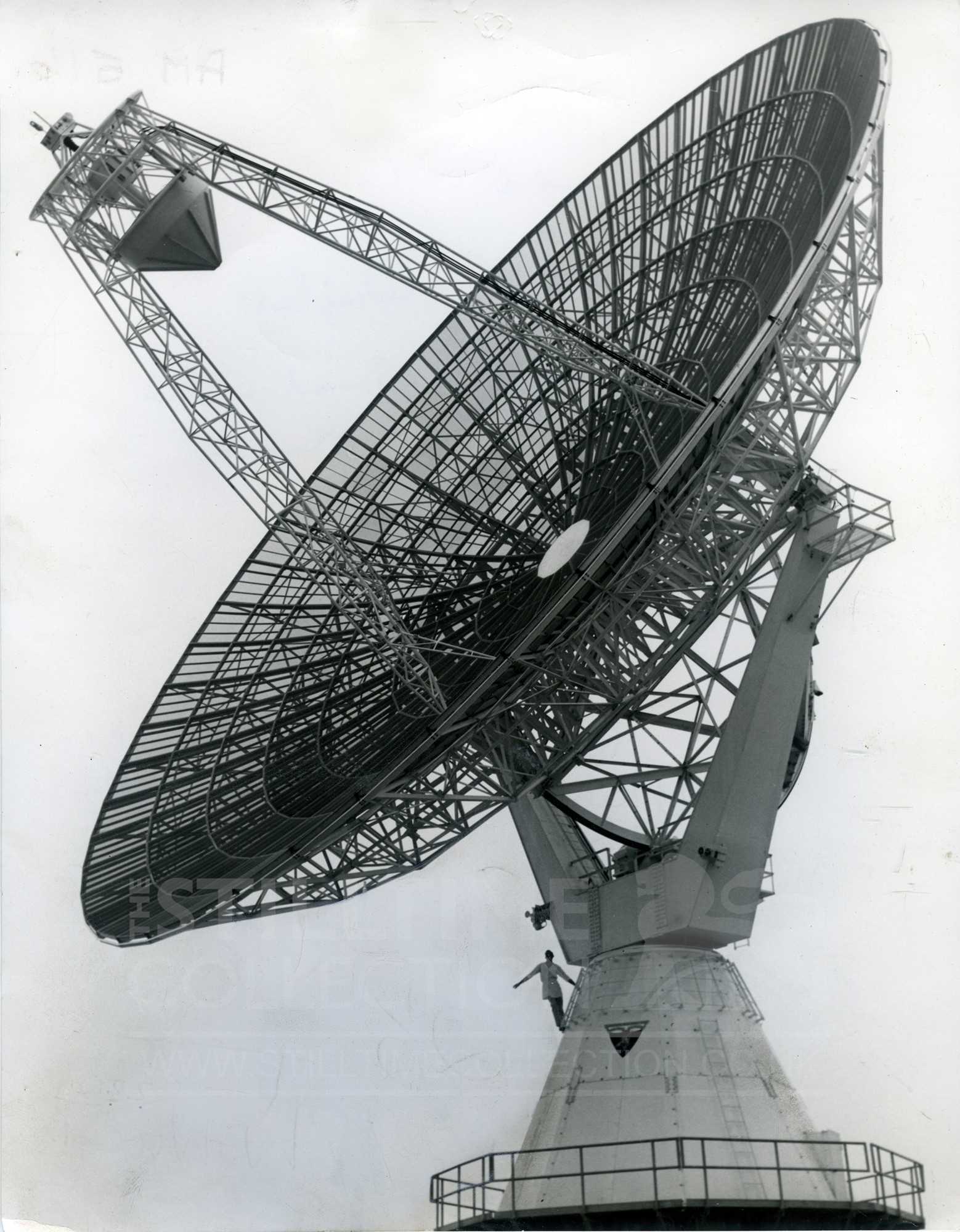 science radio telescope space satellite ground station at point mugu ...